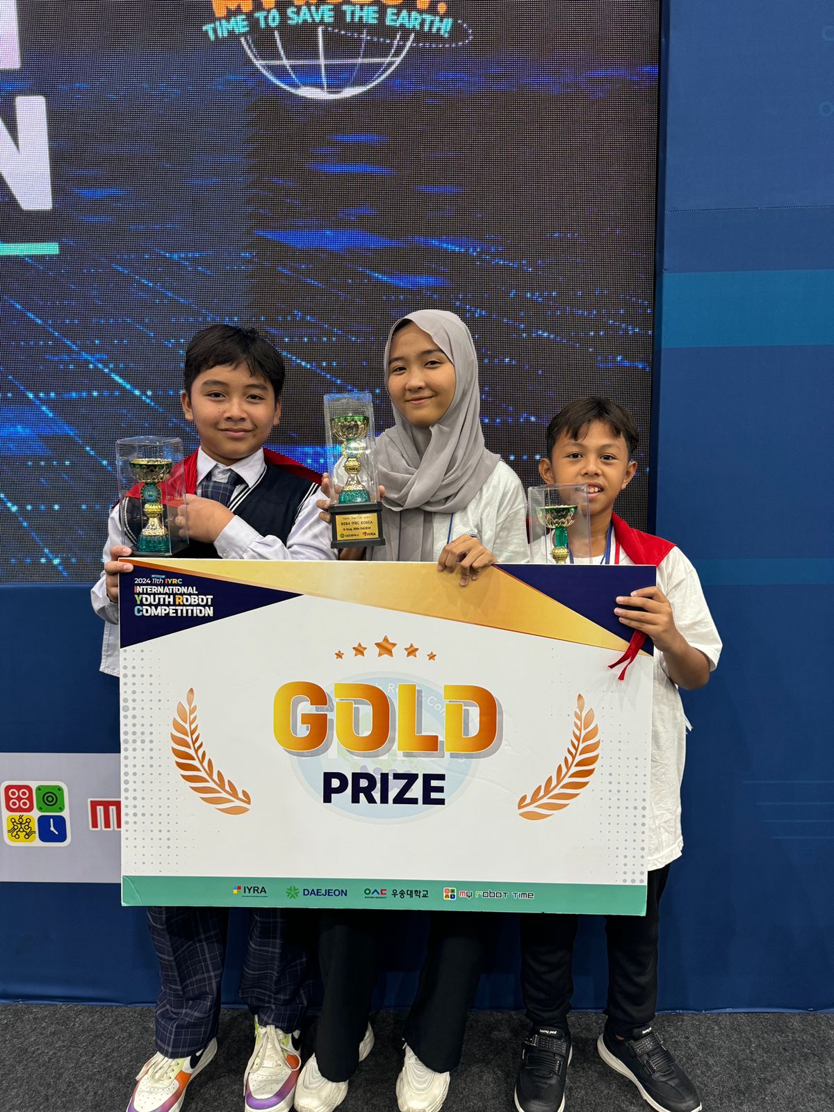 Tim Robotic Auladi Islami Raih Medali International Youth Robotic Competition » Top Banten